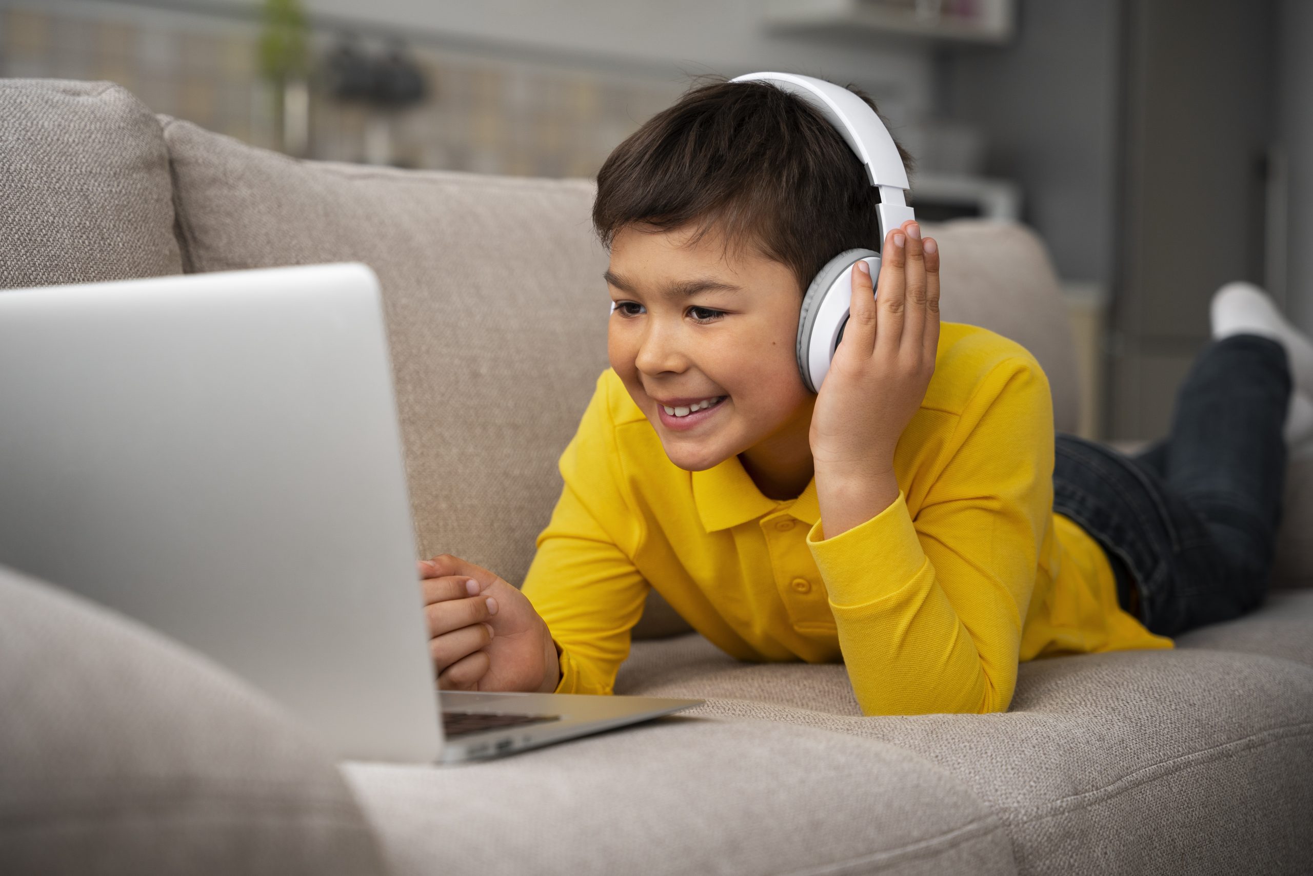 Governo define direitos de crianças e adolescentes em ambiente digital ...